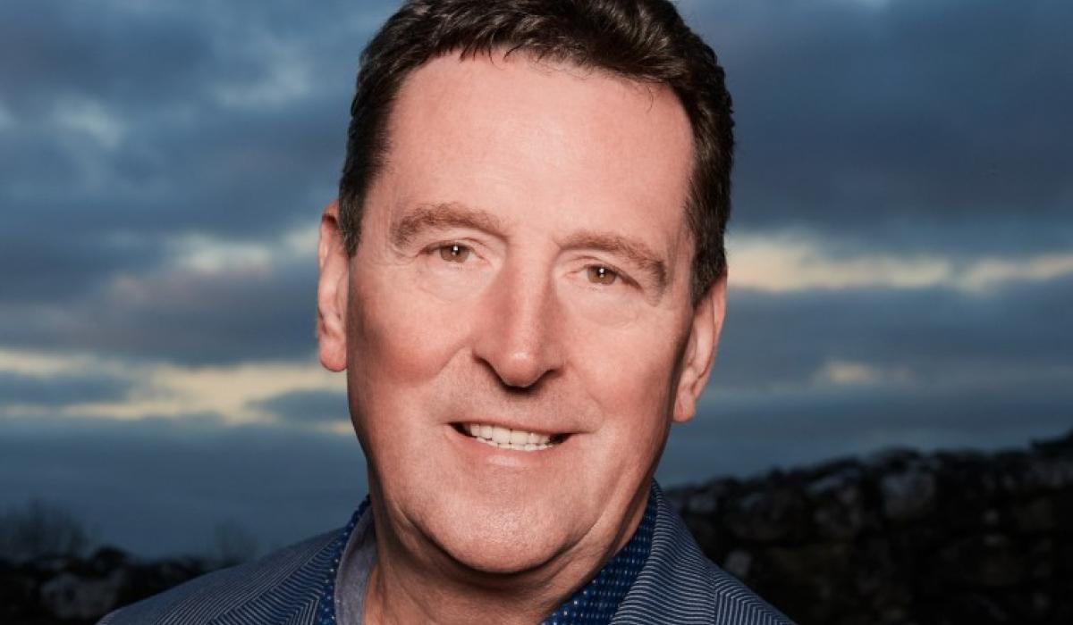 Longford country music star Mick Flavin celebrates 30 years in concert ...