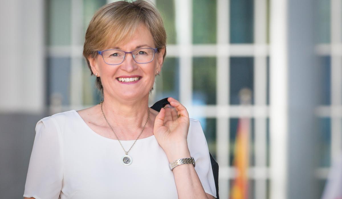 'Artificial divide' between environmentalists and farmers must end ...