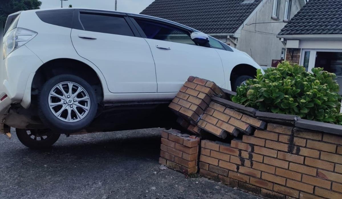 'Can't park there mate' - emergency services called to crash where car ...