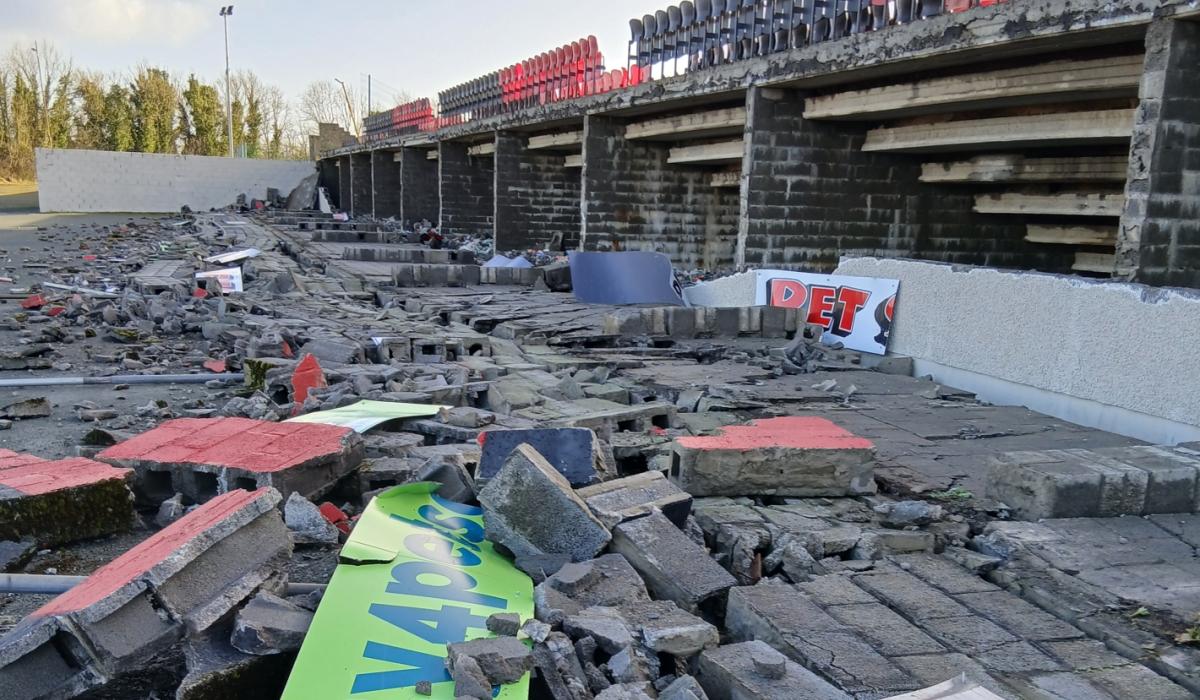 Powerful Storm Éowyn inflicts considerable damage at Bishopsgate ...