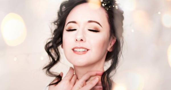 WATCH | Longford soprano Emer Barry sings Christmas favourite 'Oh Holy ...