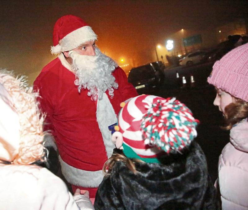 Santa switches on Ballinalee Christmas lights - Longford Live