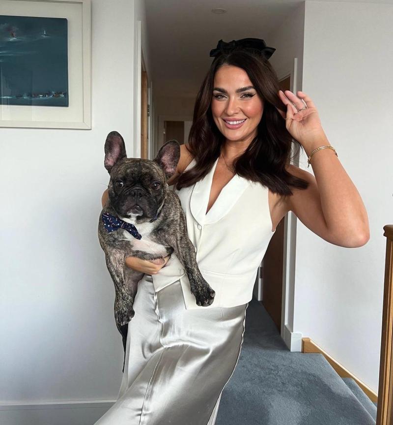 RTE star Laura Fox shares picture of suspect car as friend is knocked ...