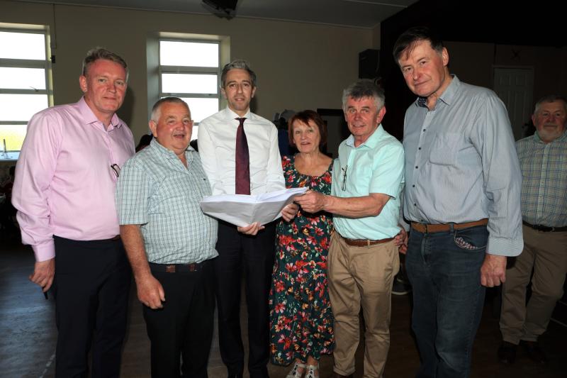 Taoiseach meets Longford Fine Gael party faithful ahead of local ...