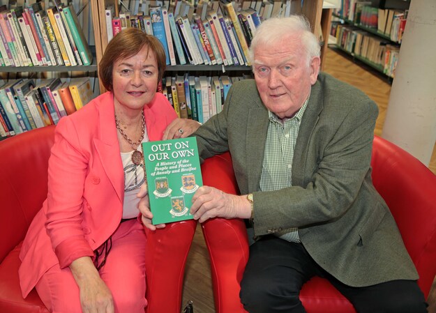 PICTURES | Big night in Longford library as Benny Reid's launches his ...